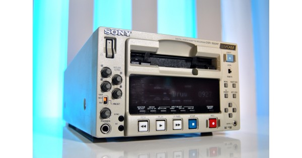 Sony DSR 1500P DVCAM DV MiniDV Digital Tape Recorder in (Drum 927)