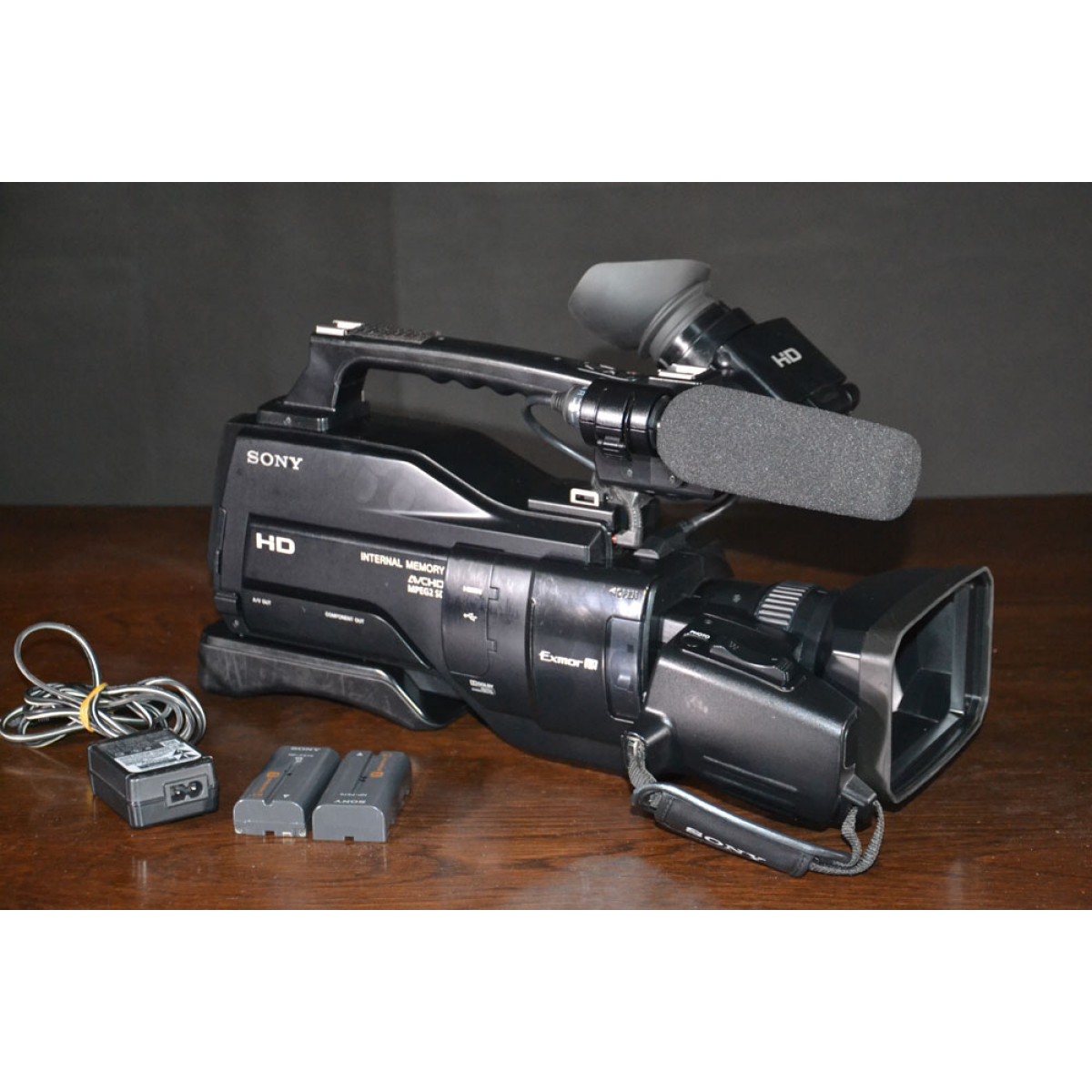 Μεταχειρισμένη Sony HXR-MC2000E με εσωτερική μνήμη 64GB κ κάρτα (HDMI ...